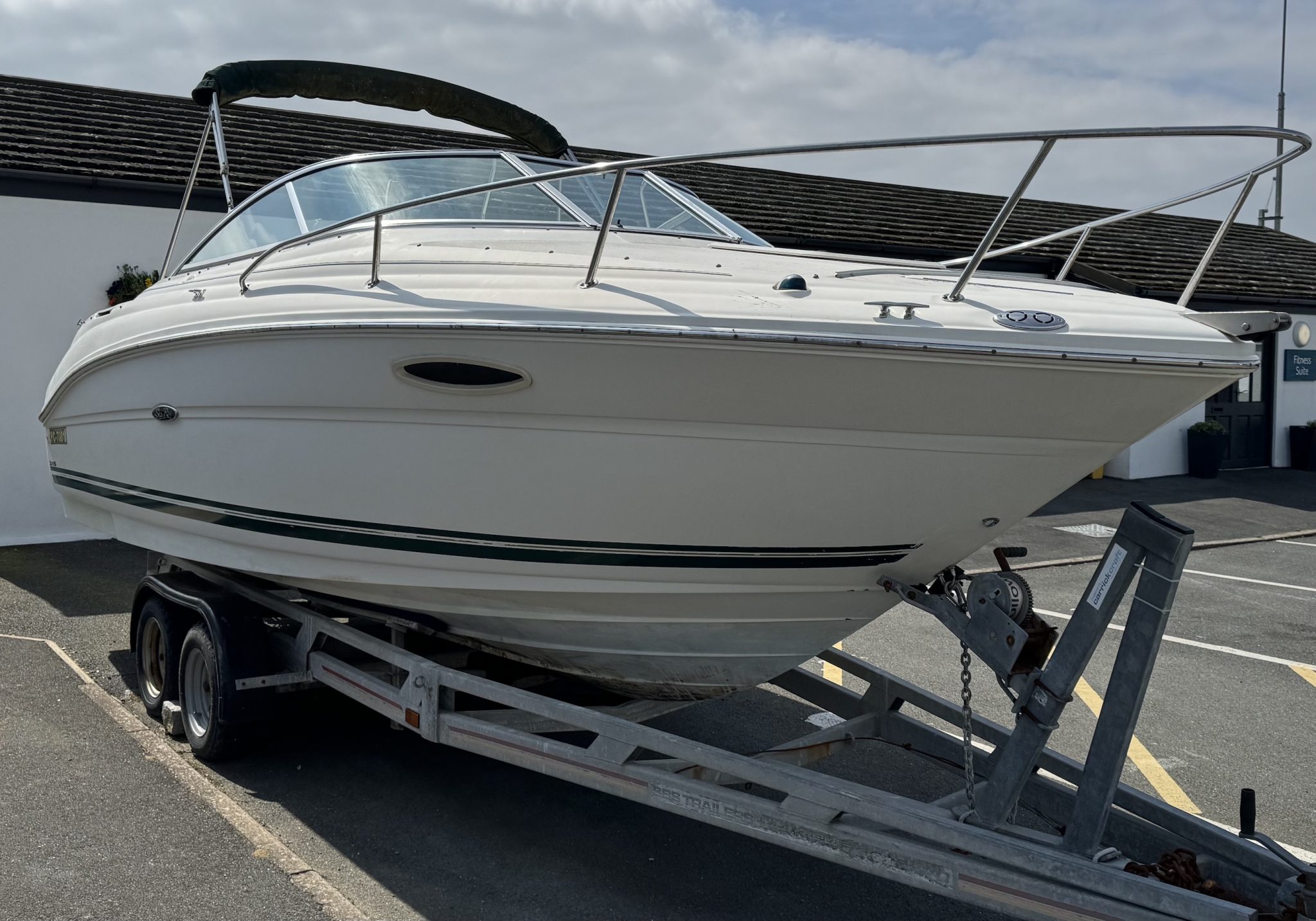 Sea Ray 215 Weekender + Mercruiser 5.0L MPI Boat For Sale - Total Boat ...
